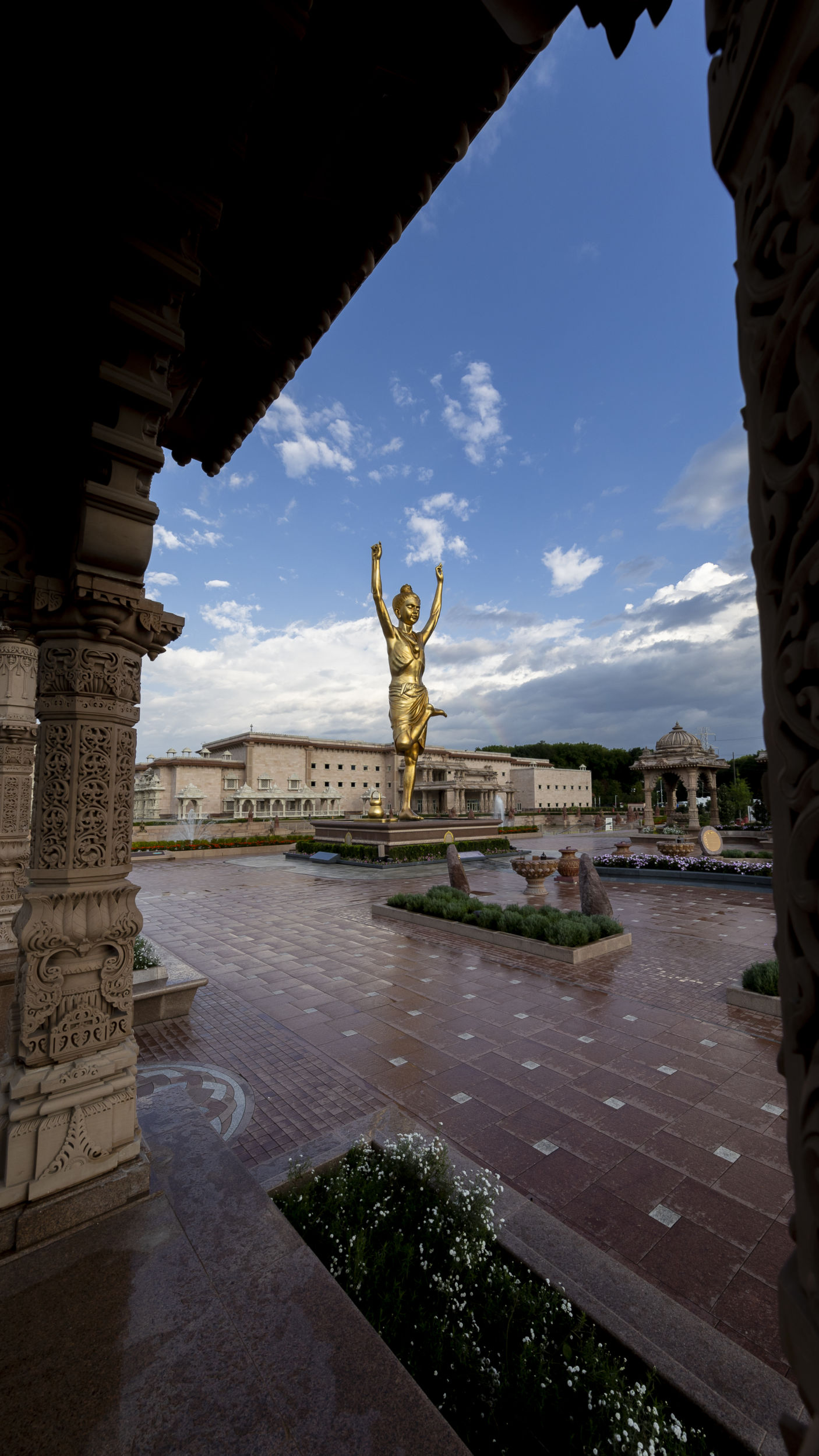 Sights & Sounds: Nilkanth Plaza